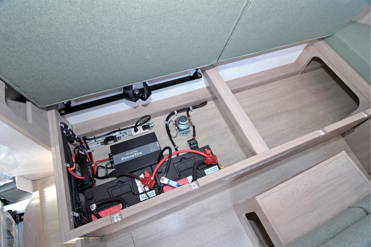 AtoZ（エートゥゼット）｜ACE-C（エースC）｜AUTO CAMPER（オートキャンパー）